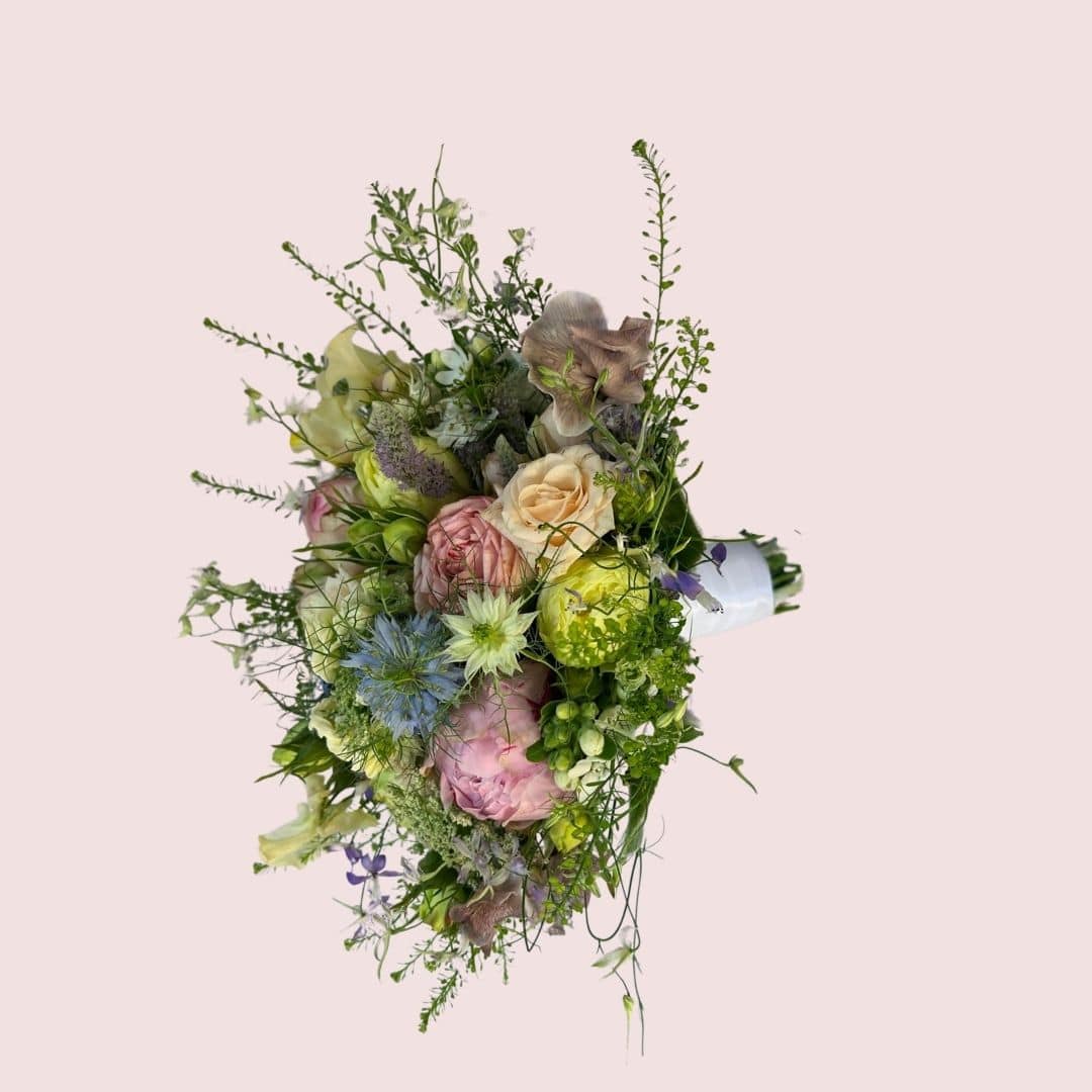 Bestil Blomster Til Brylluppet Brudebuket Astrid I Pastelfarver bestil-blomster-til-brylluppet-brudebuket-astrid-i-pastelfarver